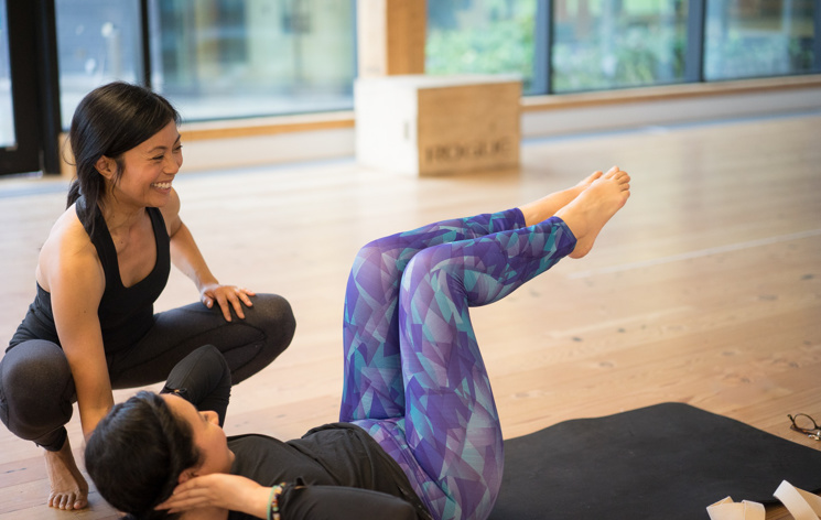 Live Virtual Pilates Mat (45 min.) Tickets | Canvas Pilates