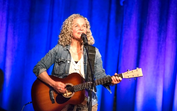 Lara Herscovitch & the Highway Philosophers at Garmany Hall, Winding ...