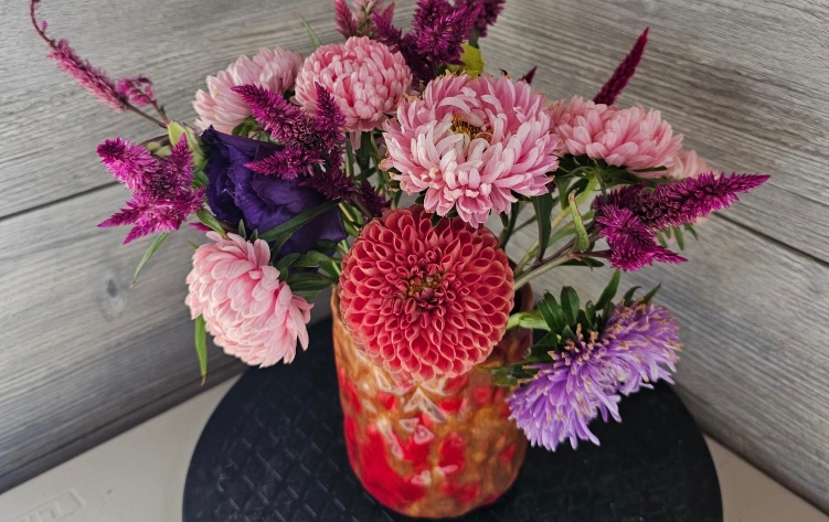 Paint and Bloom: Ceramic Vase Open Studio Tickets | Long X Arts Foundation