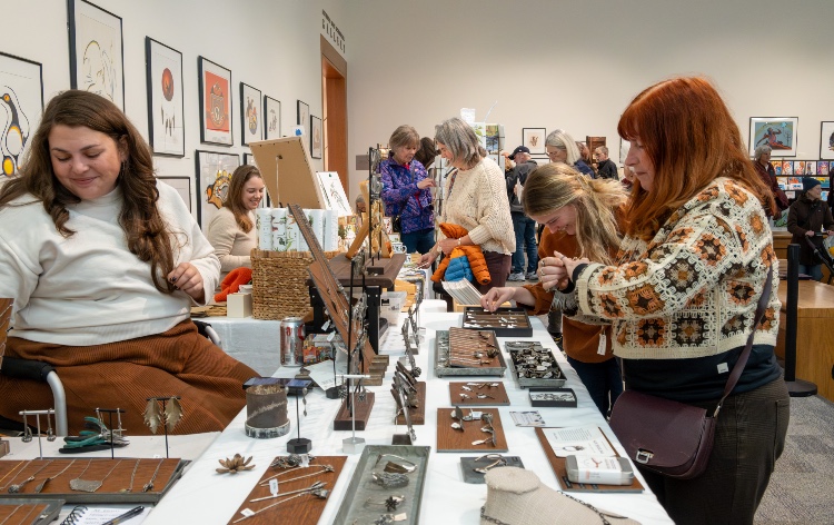 2025 Holiday Artist Market Tickets | The Dennos