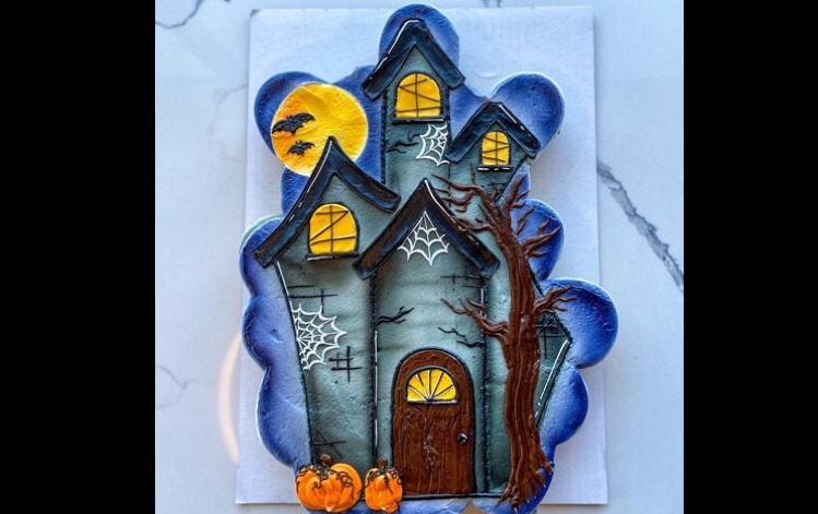 Haunted house cupcake cake class at U-Take the Cake - Take 2 Tickets ...